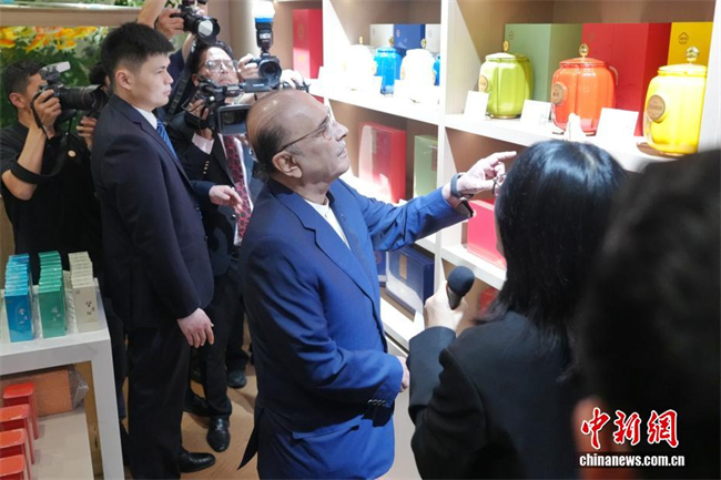 the photo shows pakistani president zardari learning about various ...
